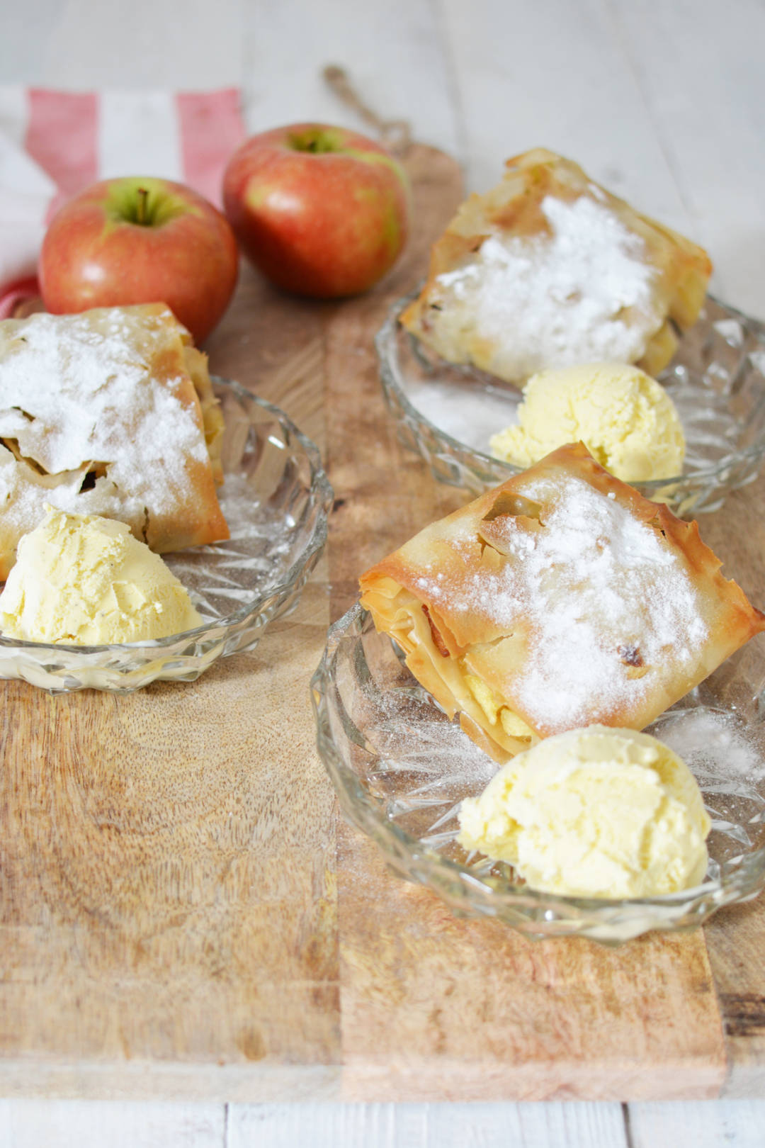 Recept | Zoete dessertpakketjes van filodeeg met appel