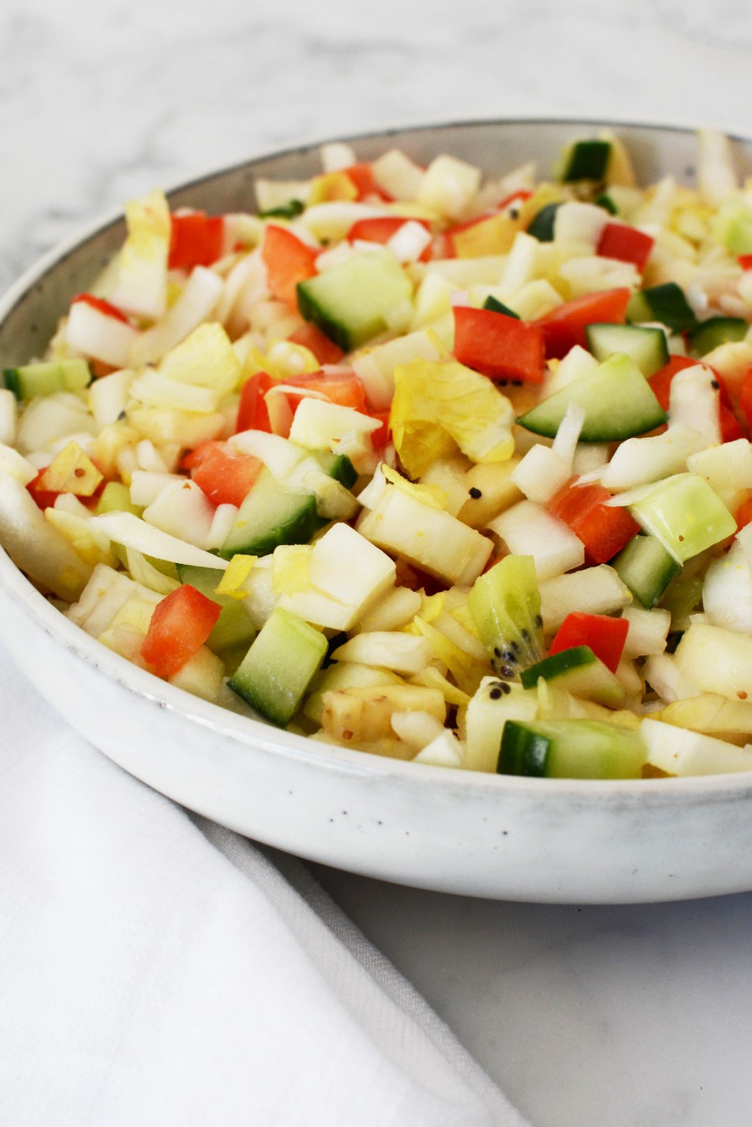 Frisse witlofsalade met banaan, kiwi en appel| Familierecept