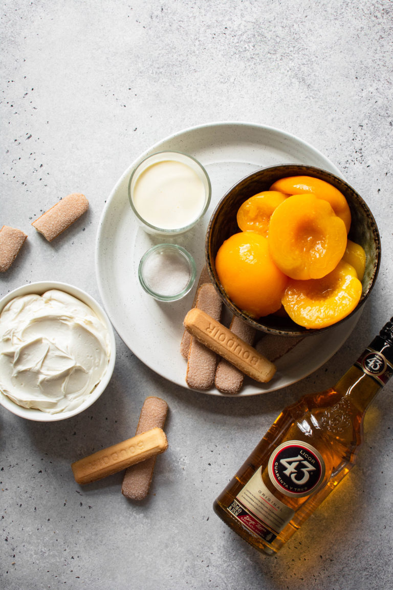 Romige perziktoetjes met lange vingers en Licor 43 - De Sandwichformule.nl