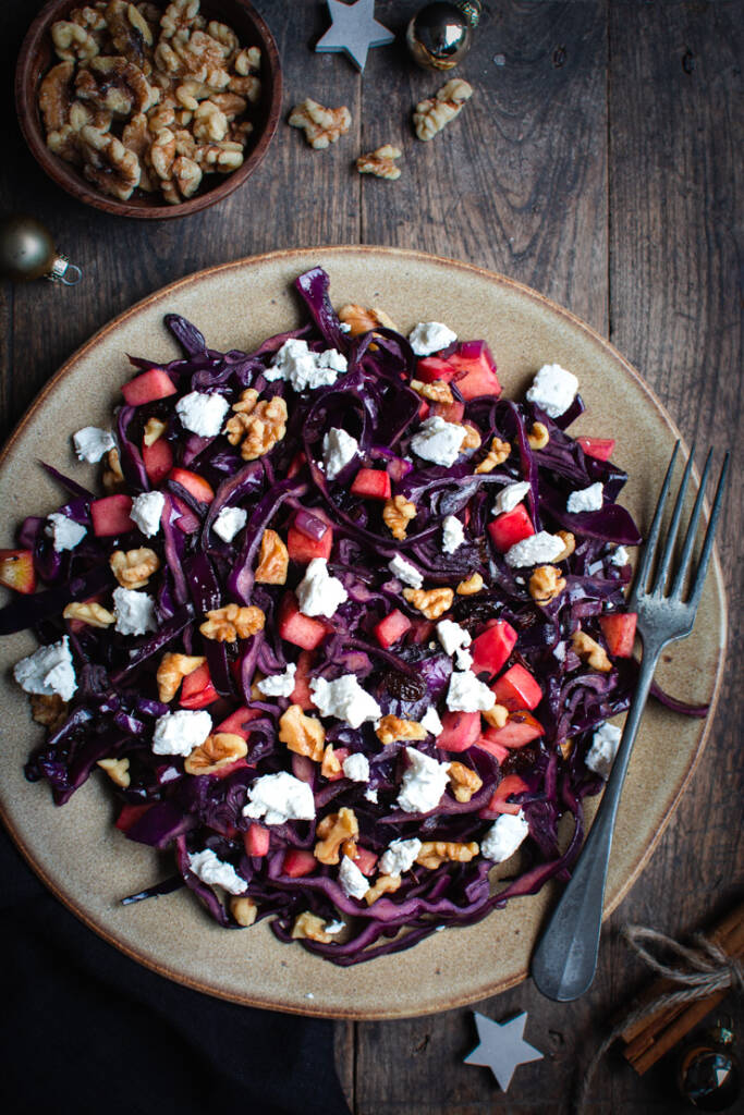 Rodekoolsalade met appel en geitenkaas - De Sandwichformule.nl